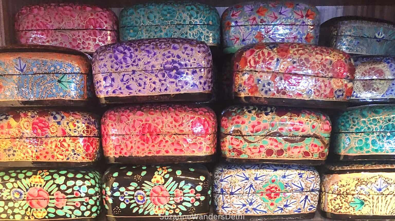 Khari Baoli: How to Visit the Old Delhi Spice Market on Your Own ...