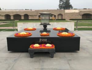Best Ashrams in Delhi for Meditation and Reflection