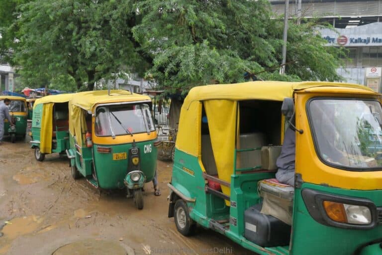Is There Uber in Delhi? How to Get Around the Capital of India